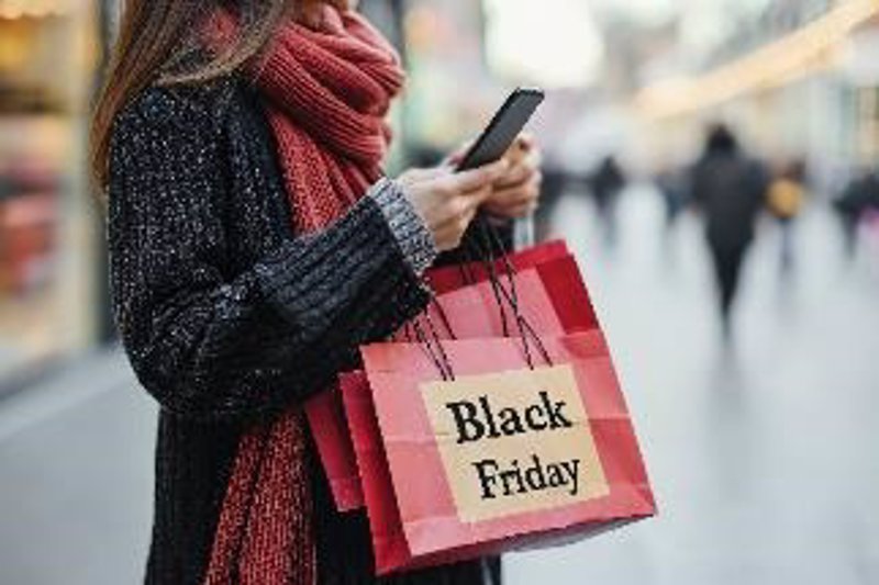 Economía.- Los españoles gastarán 375 euros 'online' de media durante ...