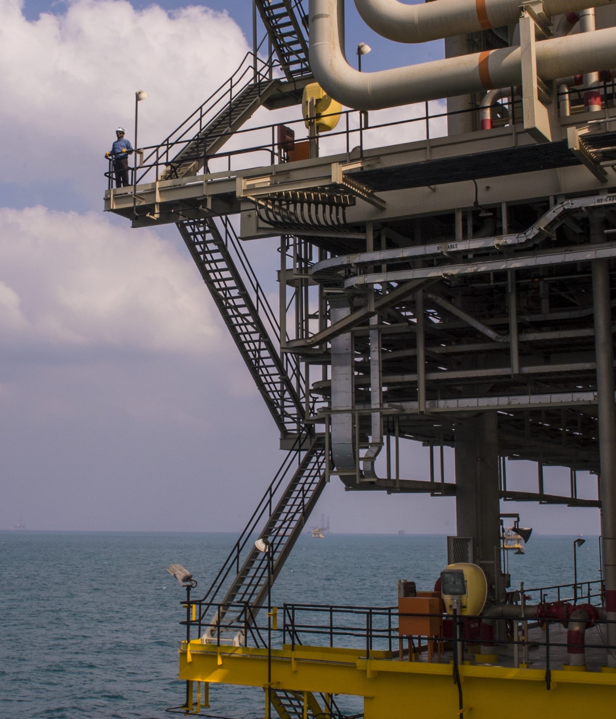 Oil prices climb on heightened Middle East fears - Sharecast.com