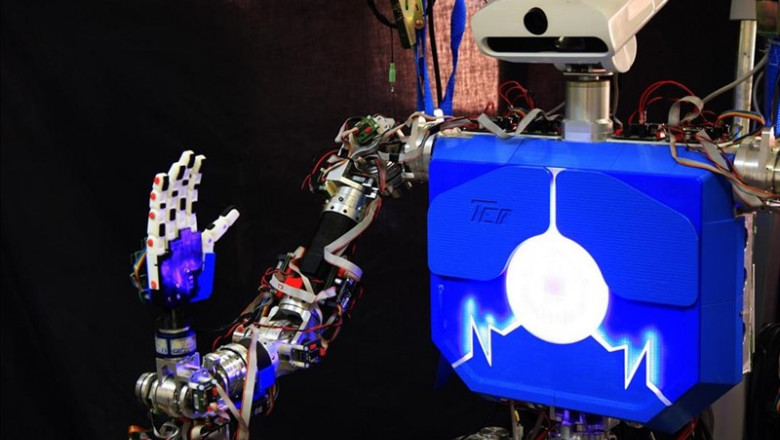 Investigadores de la UC3M desarrollan un robot capaz de comunicarse en ...